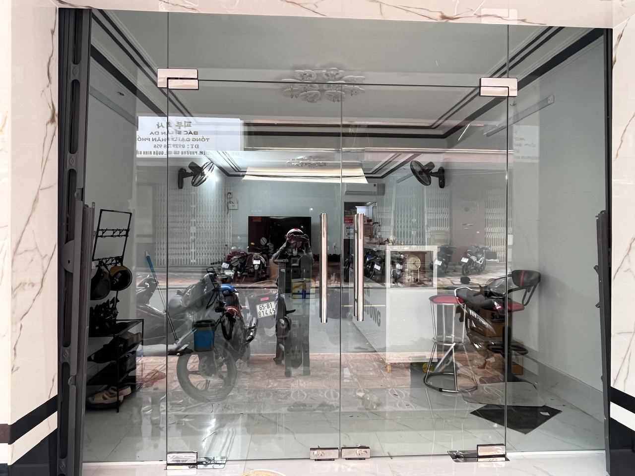 Cửa Kính Thủy Lực 2 Cánh